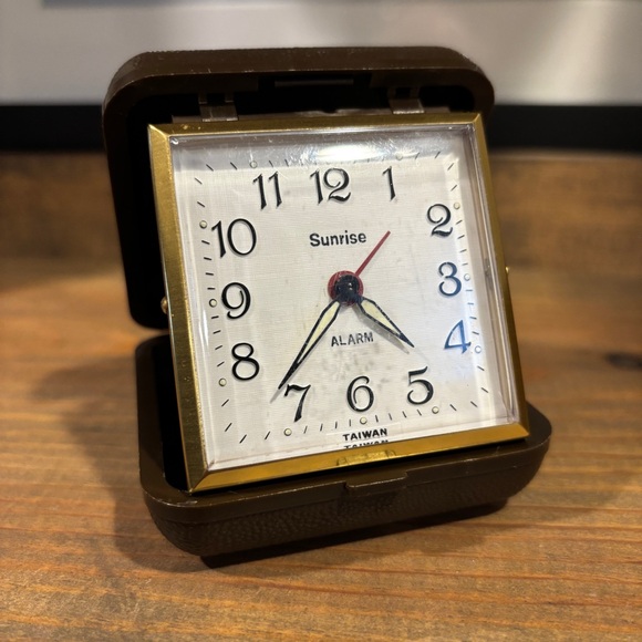 Sunrise | Other | Vintage Sunrise Travel Windup Alarm Clock Made In ...